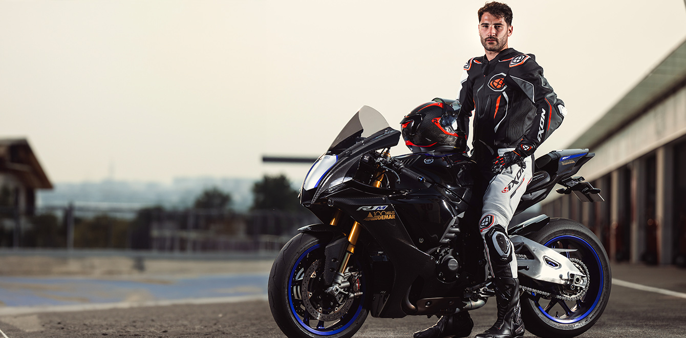 Motorbike equipment and protection | IXON